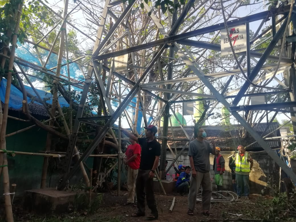 Pembangunan Menara Sutet PLN di Margahayu Ditolak Warga Pembangunan Menara Sutet PLN di Margahayu Ditolak Warga